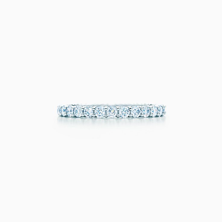 Argollas de matrimonio Tiffany Embrace™ | Tiffany & Co.