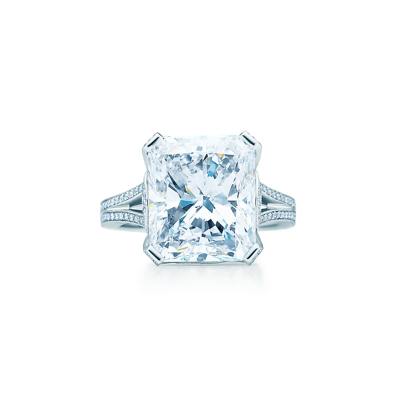 Rectangular modified brilliant diamond ring in platinum. | Tiffany & Co.