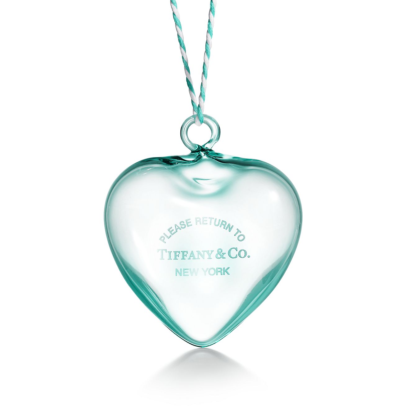Adorno de corazón grabado Return to Tiffany™ de cristal azul | Tiffany ...