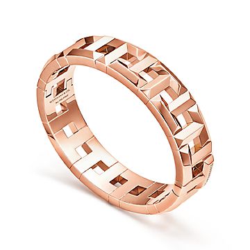 Tiffany true bracelet store