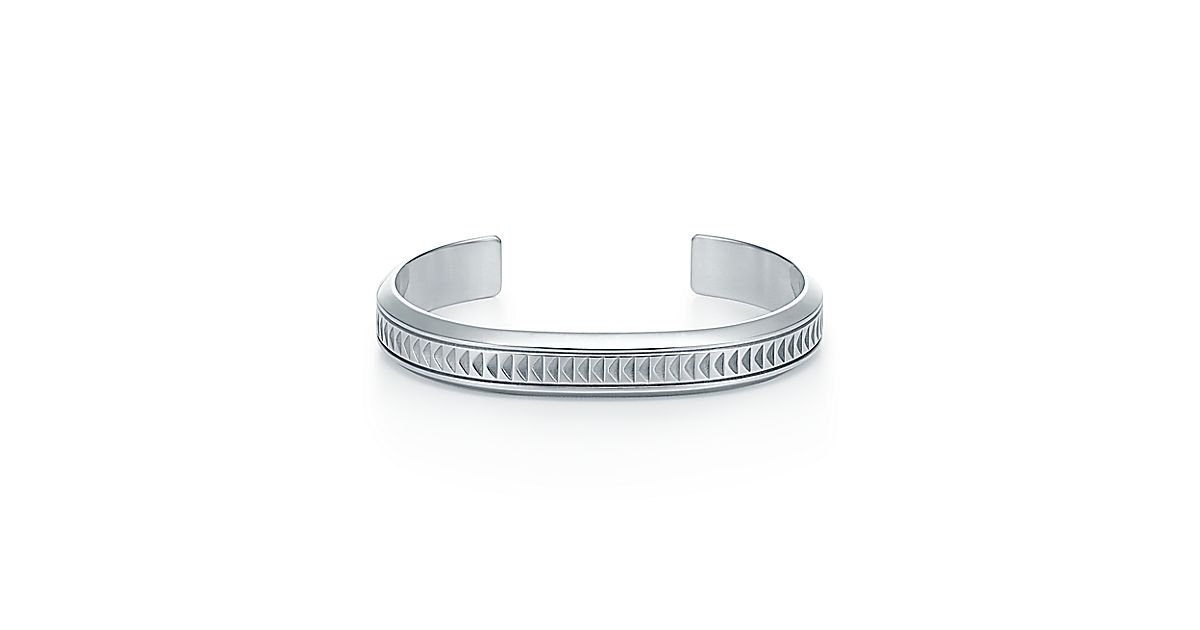 Paloma's Caliper cuff in sterling silver. | Tiffany & Co.