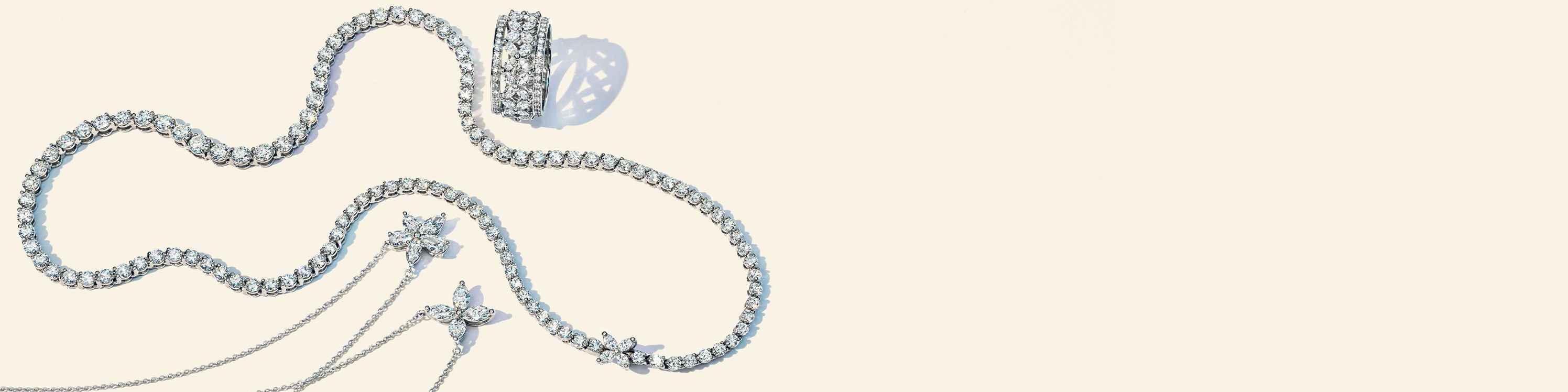 Tiffany Victoria™: Joyería de diamantes en corte marquesa | Tiffany & Co.